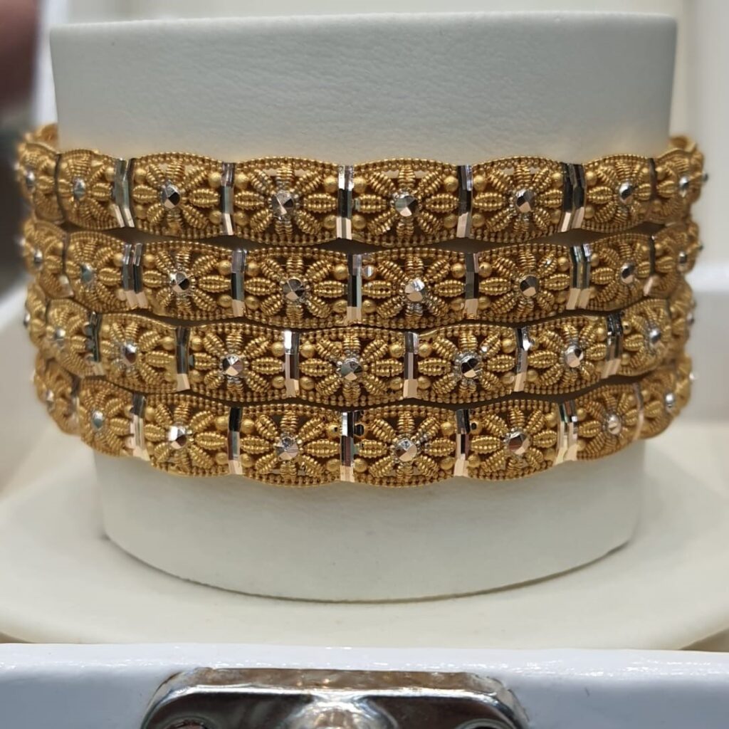 21 Karat Gold Kada Bangles Set - 3 Tola - Carat Vogue