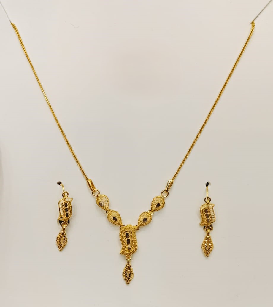 Modern Gold Chain Mala Set Designs - Carat Vogue
