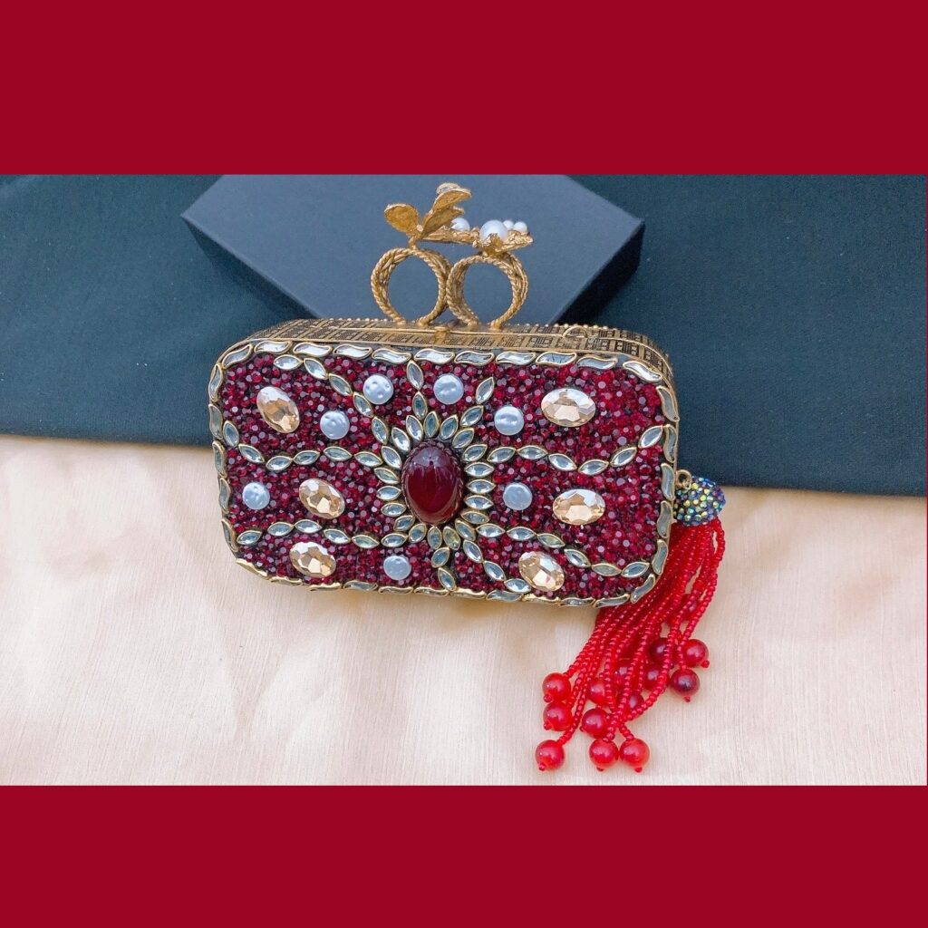 Luxurious Jewel Bloom Embellished Bridal Clutch Set - Carat Vogue